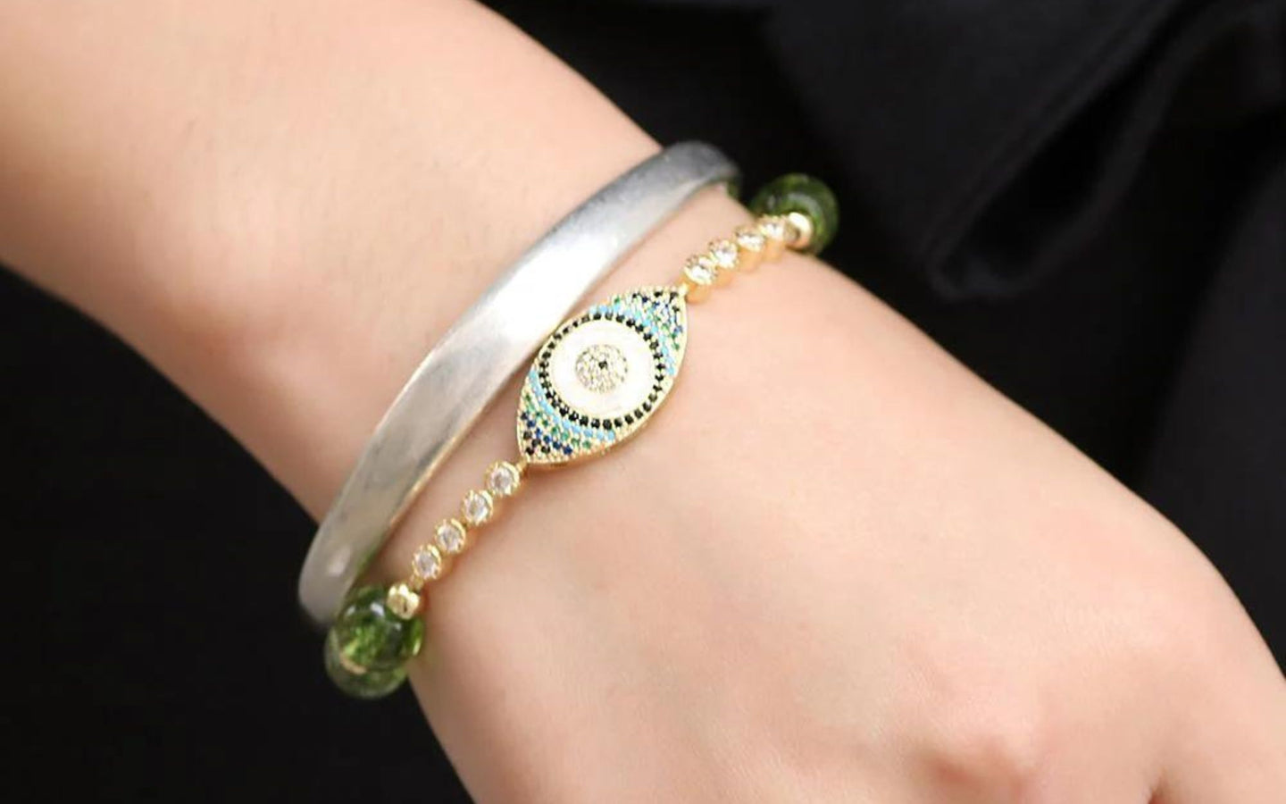 Which Hand to Wear a Peridot Bracelet: Your Ultimate Guide – Buddha & Karma